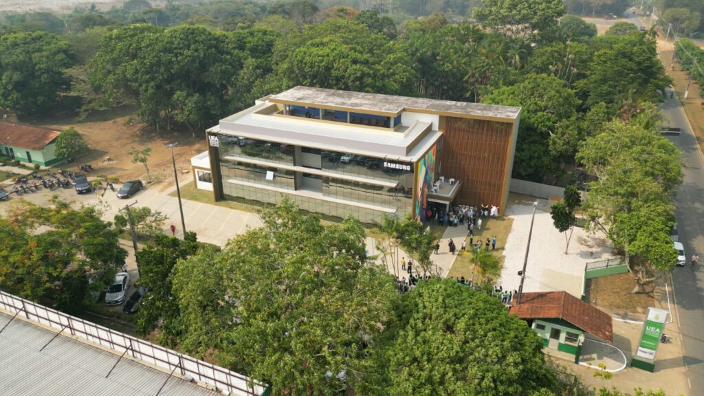 UEA inaugura o edifício Ocara em Parintins, com o objetivo de ...